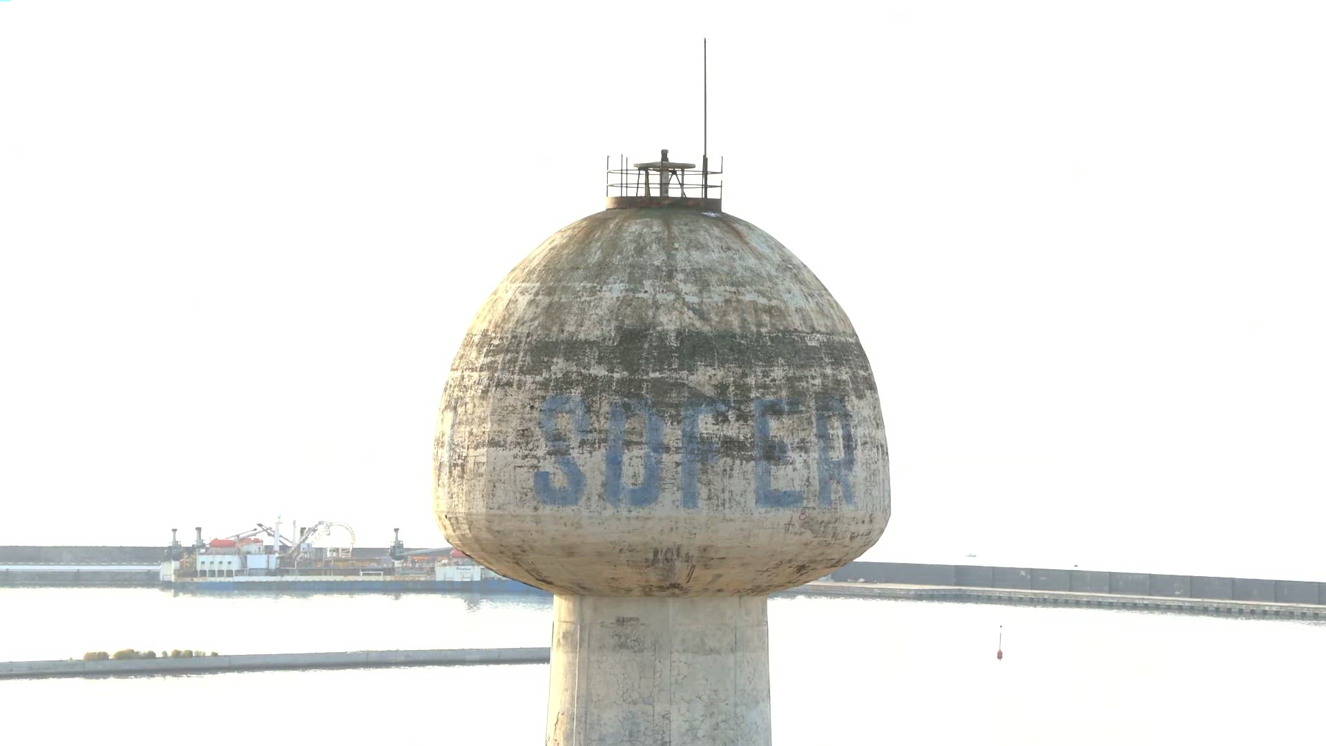 Pozzuoli demolizione torre Sofer: immagini prima dell'abbattimento ...
